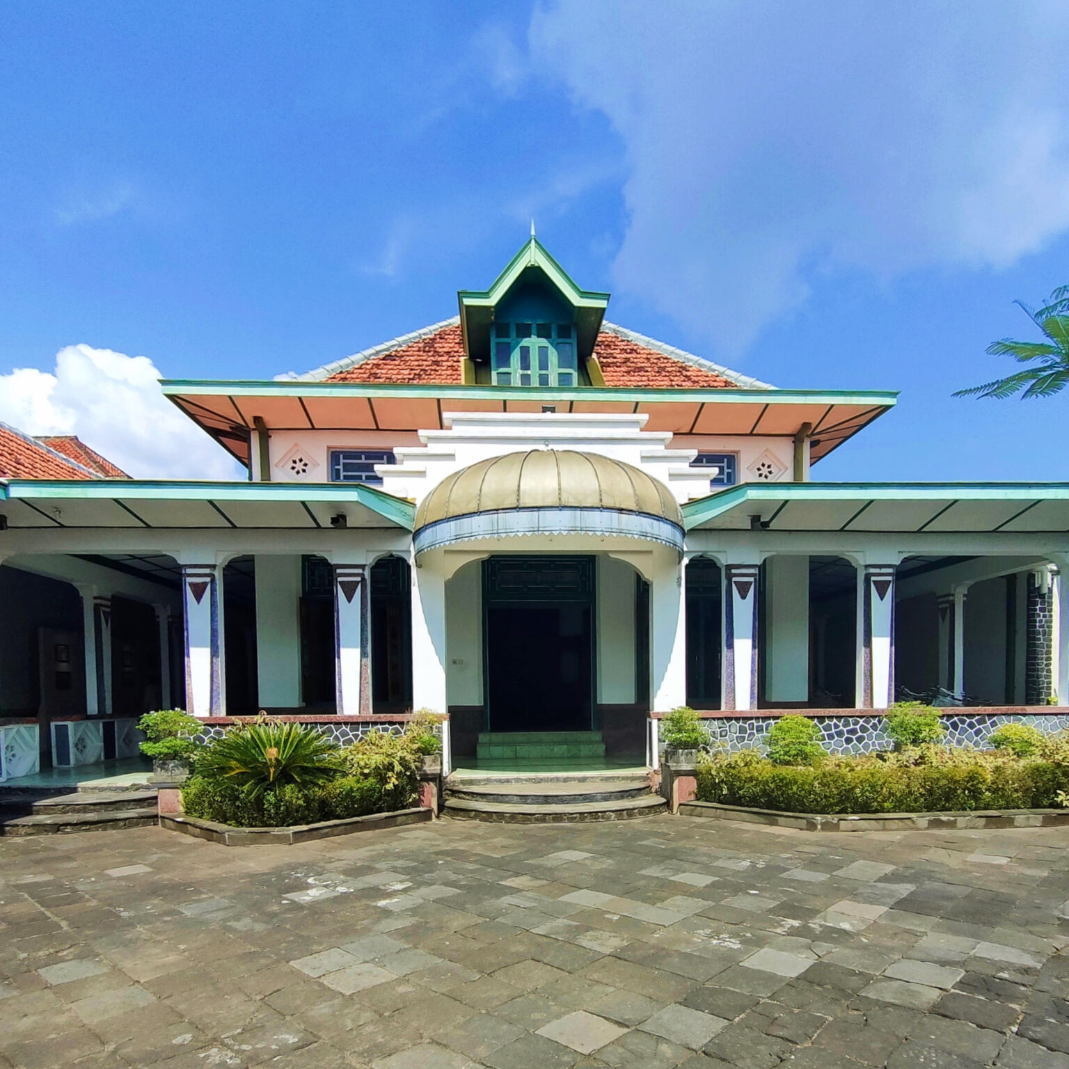 コタグデ観光｜歴史あるマタラム王国旧都と銀細工の町歩きガイド【ジョグジャカルタ】 | Bagus Bintang Tour & Travel